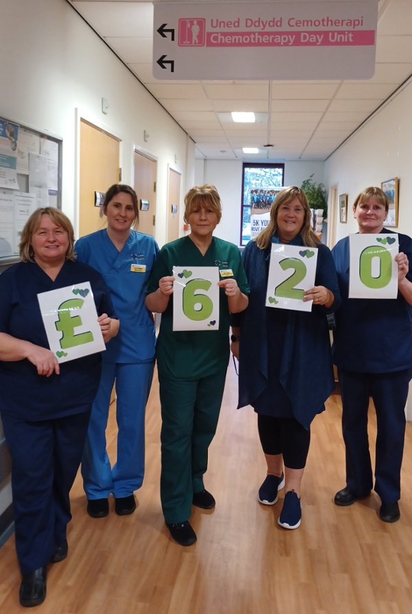 5k 'Talk and Walk' raises £620 for Llanelli chemo unit - Hywel Dda Health charities